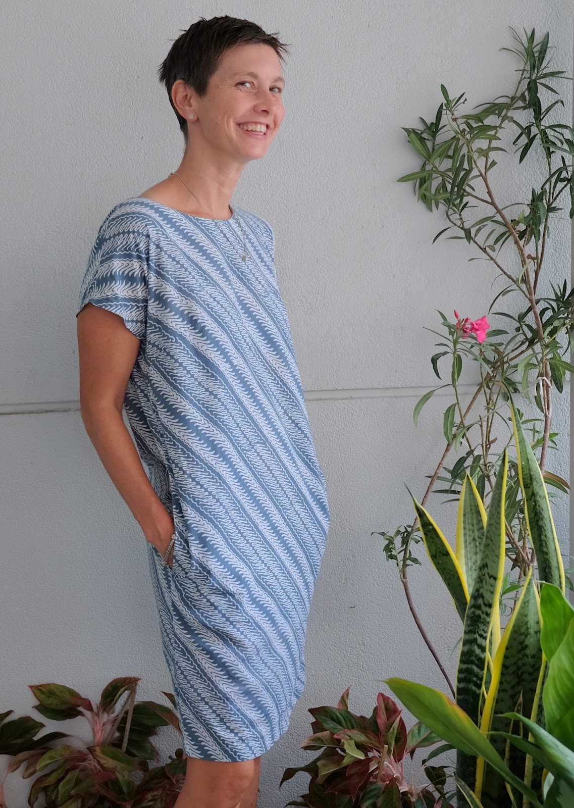 Cookin' & Craftin': BurdaStyle Shift Dress 04/2016 #115, a Wearable Muslin