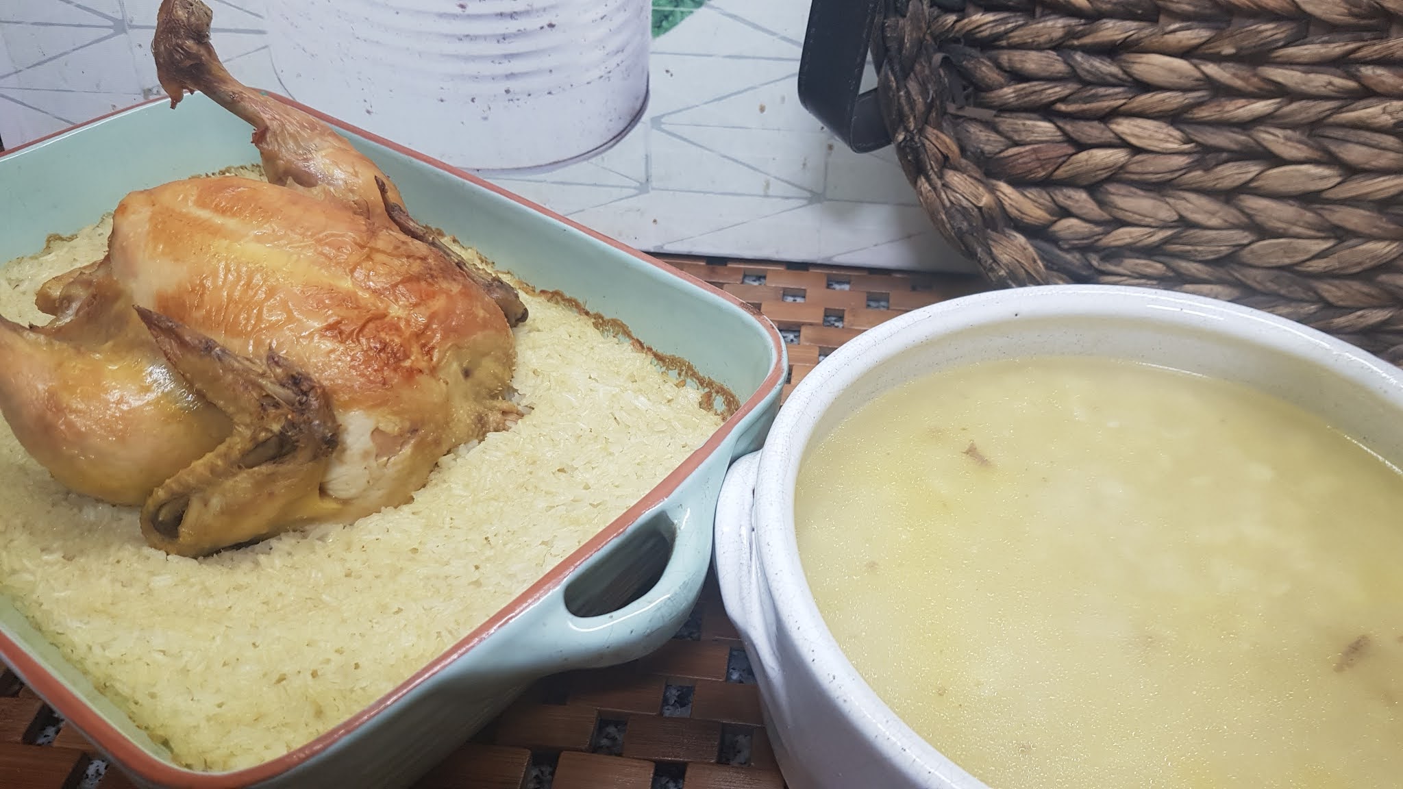 Frango inteiro com arroz corado e canja. | Graça - Truques & Dicas
