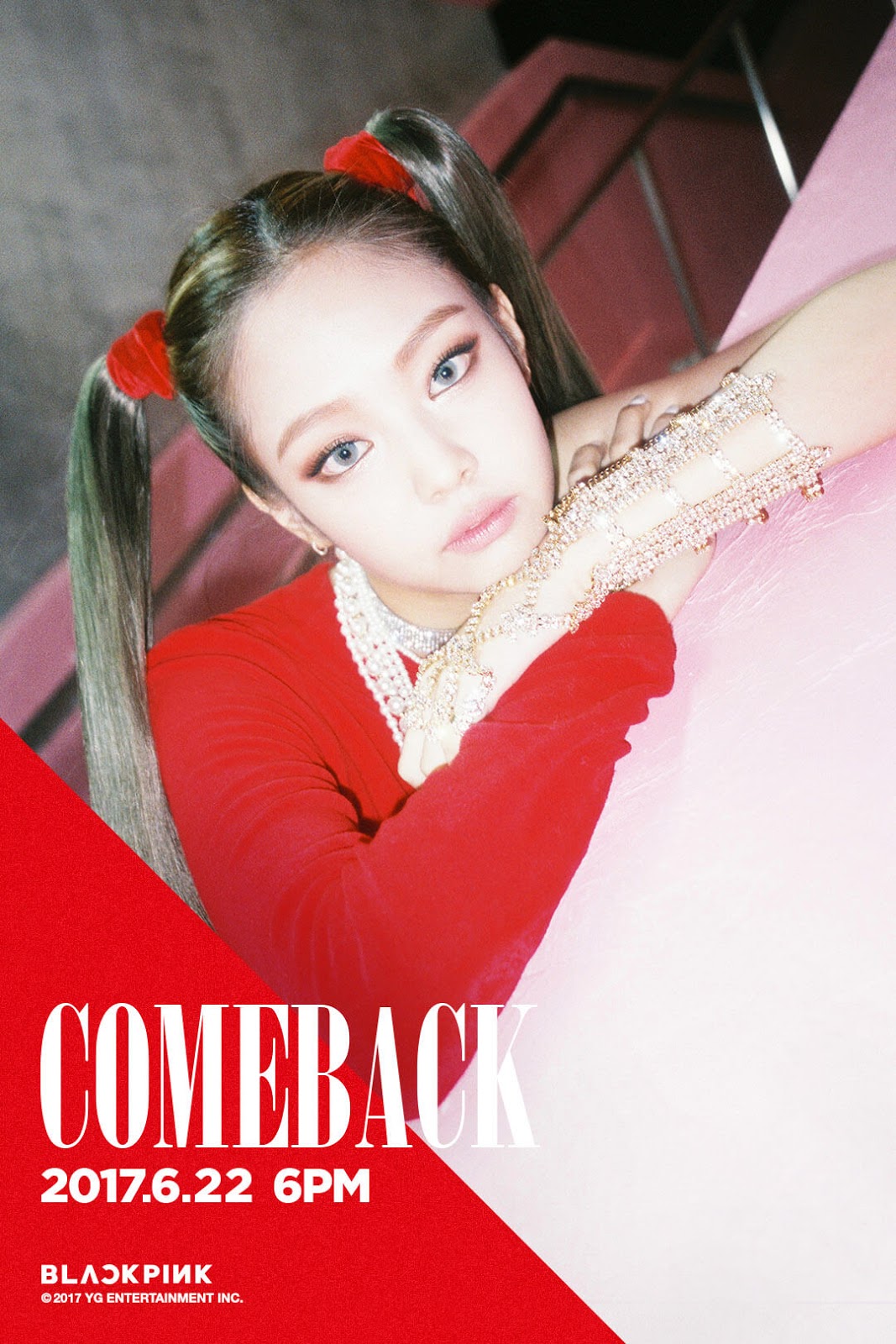 BLACKPINK's JENNIE Looks Fierce in Teaser Comeback Photo