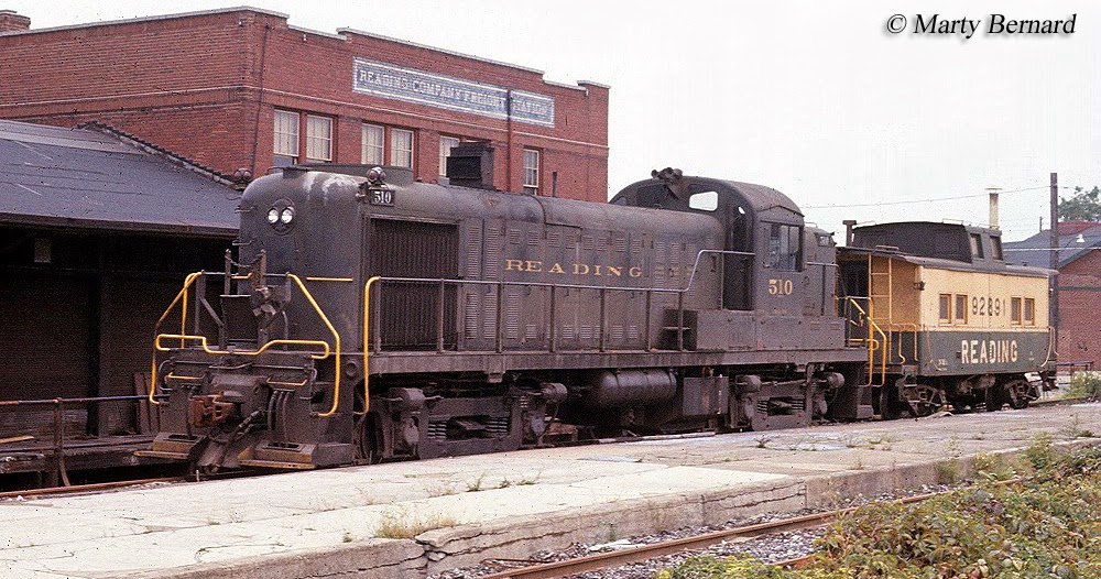 Eddie's Rail Fan Page: Reading Railroad Alco RS 3 diesel locomotive ...