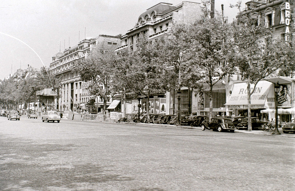 Paris in 1955 Through an Amateur Photographer's Lens ~ Vintage Everyday