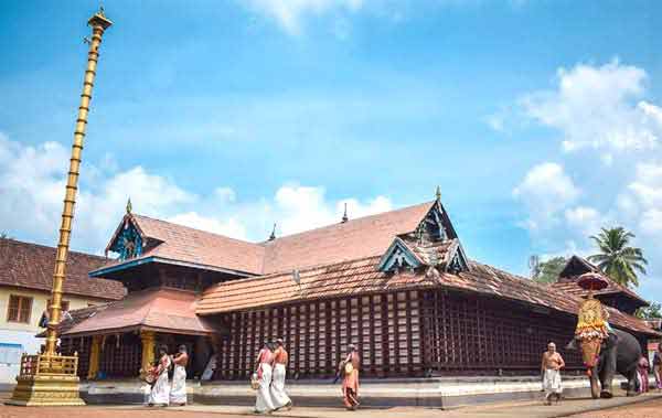 Thiruvarppu Krishna Temple - Kerala Temple Open During Eclipse Or ...