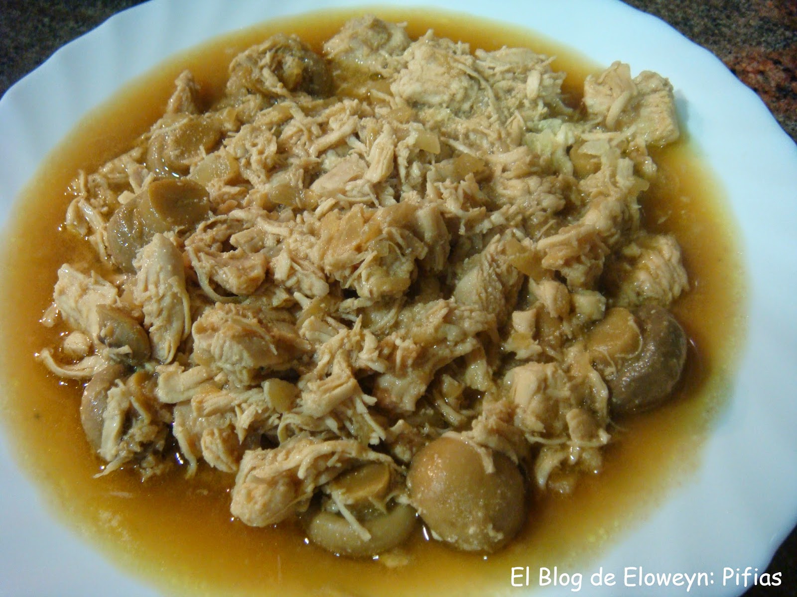 Pifias en la Cocina: Deconstrucción de Pollo a la Sopa de Cerveza Negra