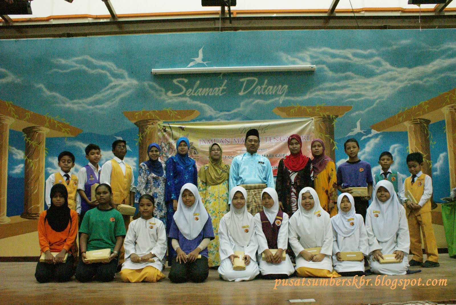 BULETIN SK BUKIT RIMAU: MAJLIS PENUTUPAN MINGGU PSS & PENYAMPAIAN HADIAH