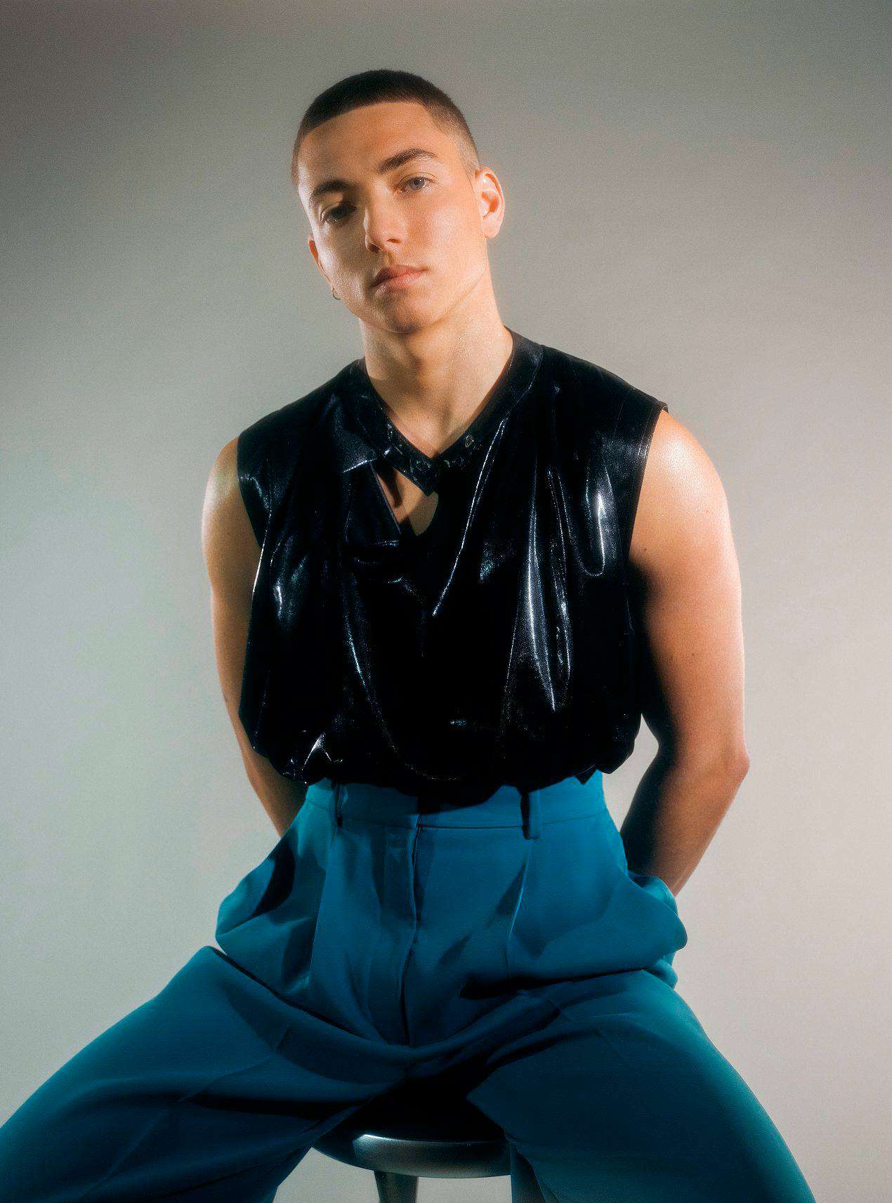 Léon Salin acapara la portada de una edición especial dedicada a los ...