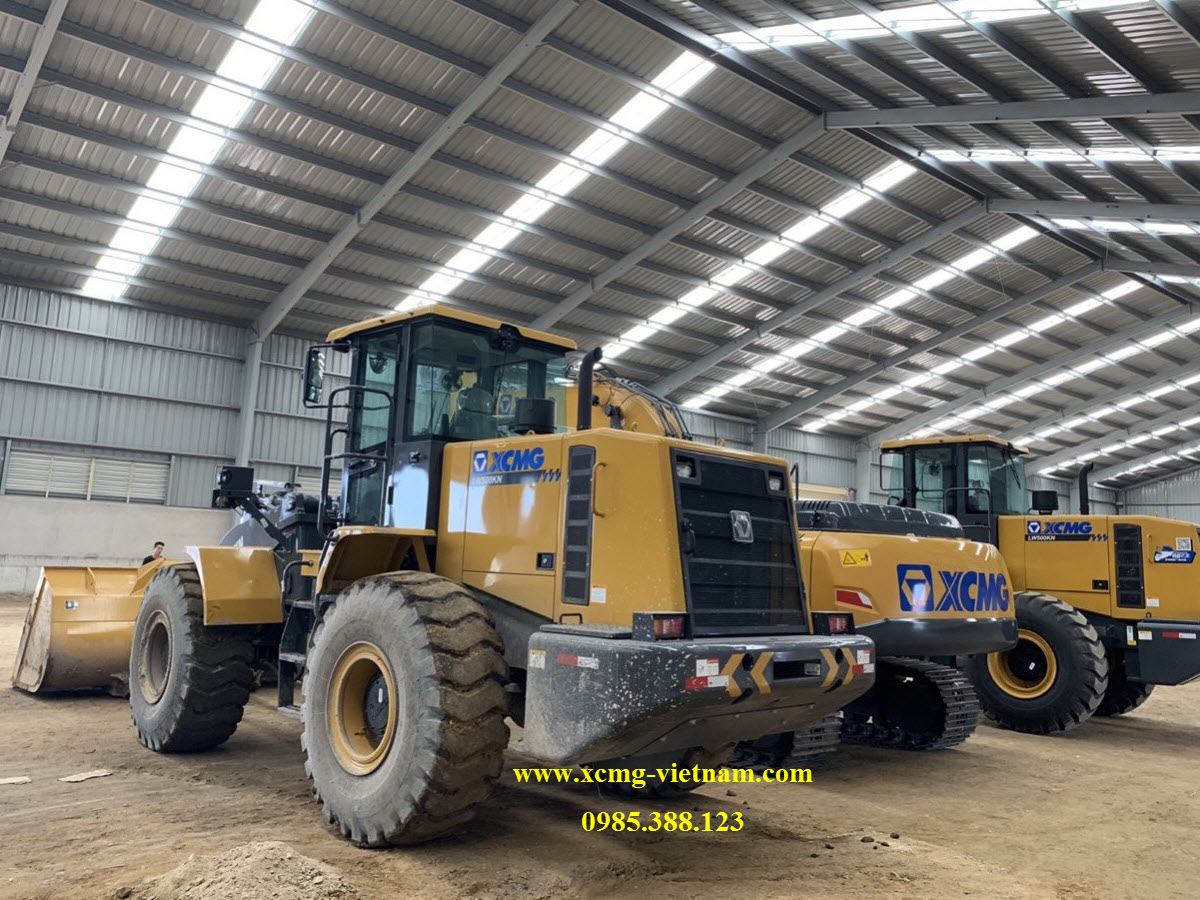 Máy xúc đào xcmg XE370CA gầu 1,6-1,8m3 - www.xcmg-vietnam.com