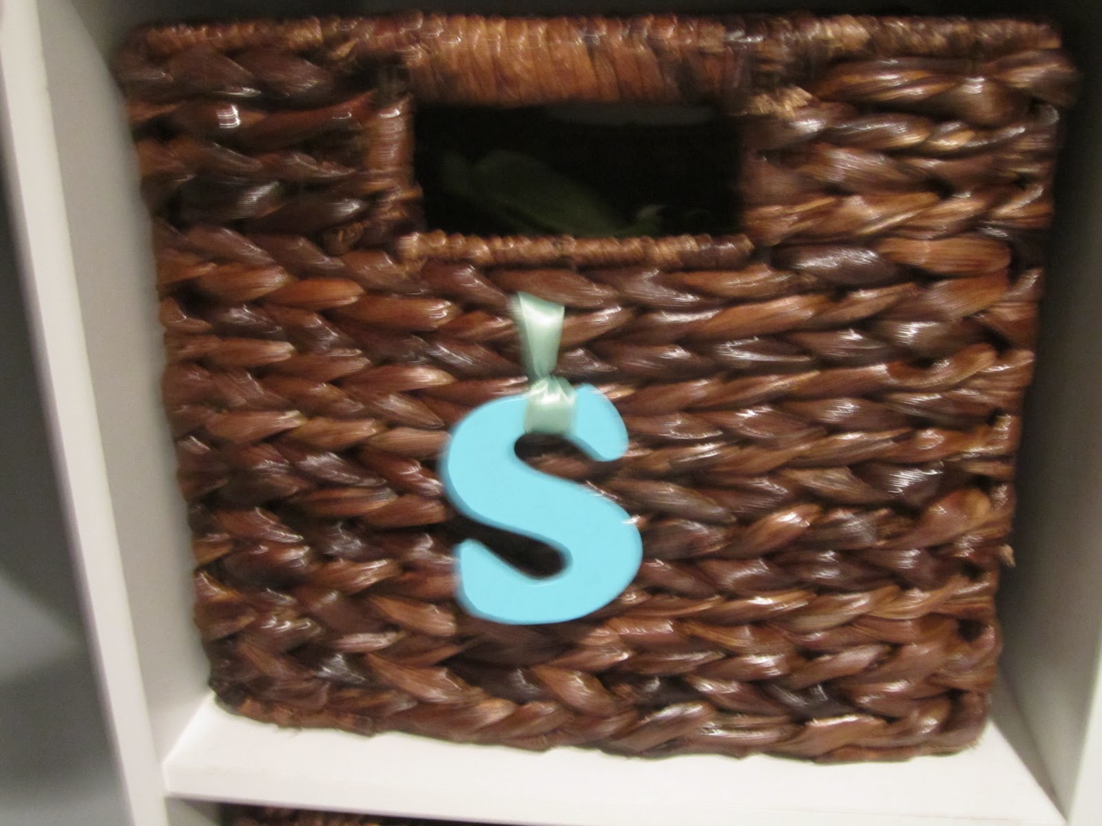 Swoon Style and Home: Alphabet Basket Labels