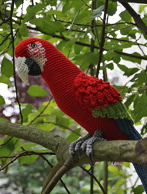 Wonderful crocheted parrot amigurumi - Free Instructions - Crochet ...