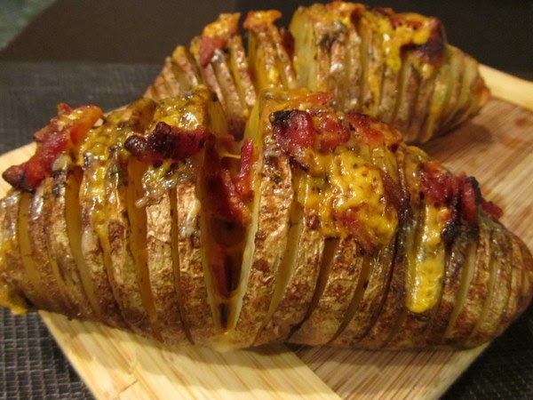 Mennonite Girls Can Cook: Baked Fanned Potatoes