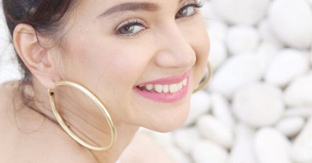 Biodata Angelica Simperler | Naviri Magazine