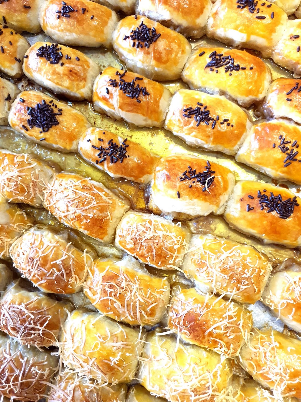 Galery Foto Bolu - Strawberry Delight | Cake Shop | Cafe Cirebon