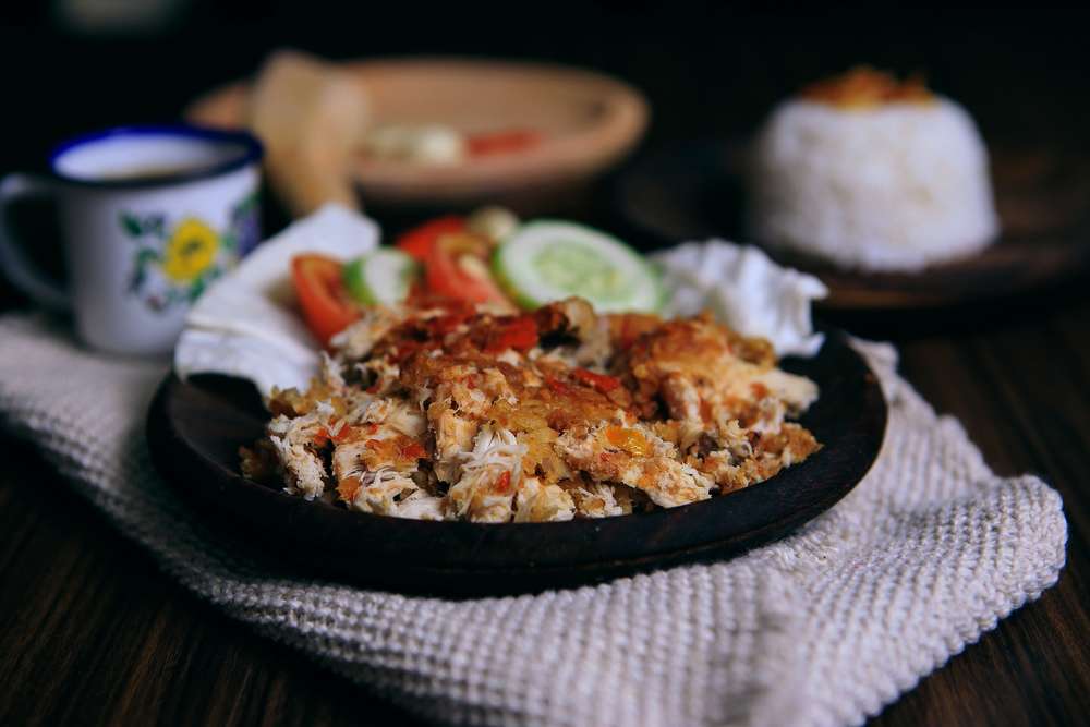15 Tempat Makan Ayam Geprek Paling Enak di Indonesia 15 Tempat Makan Ayam Geprek Paling Enak di Indonesia