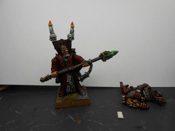 Sutimiehen Jorinat: Warlock! The Hired Sword at your service!