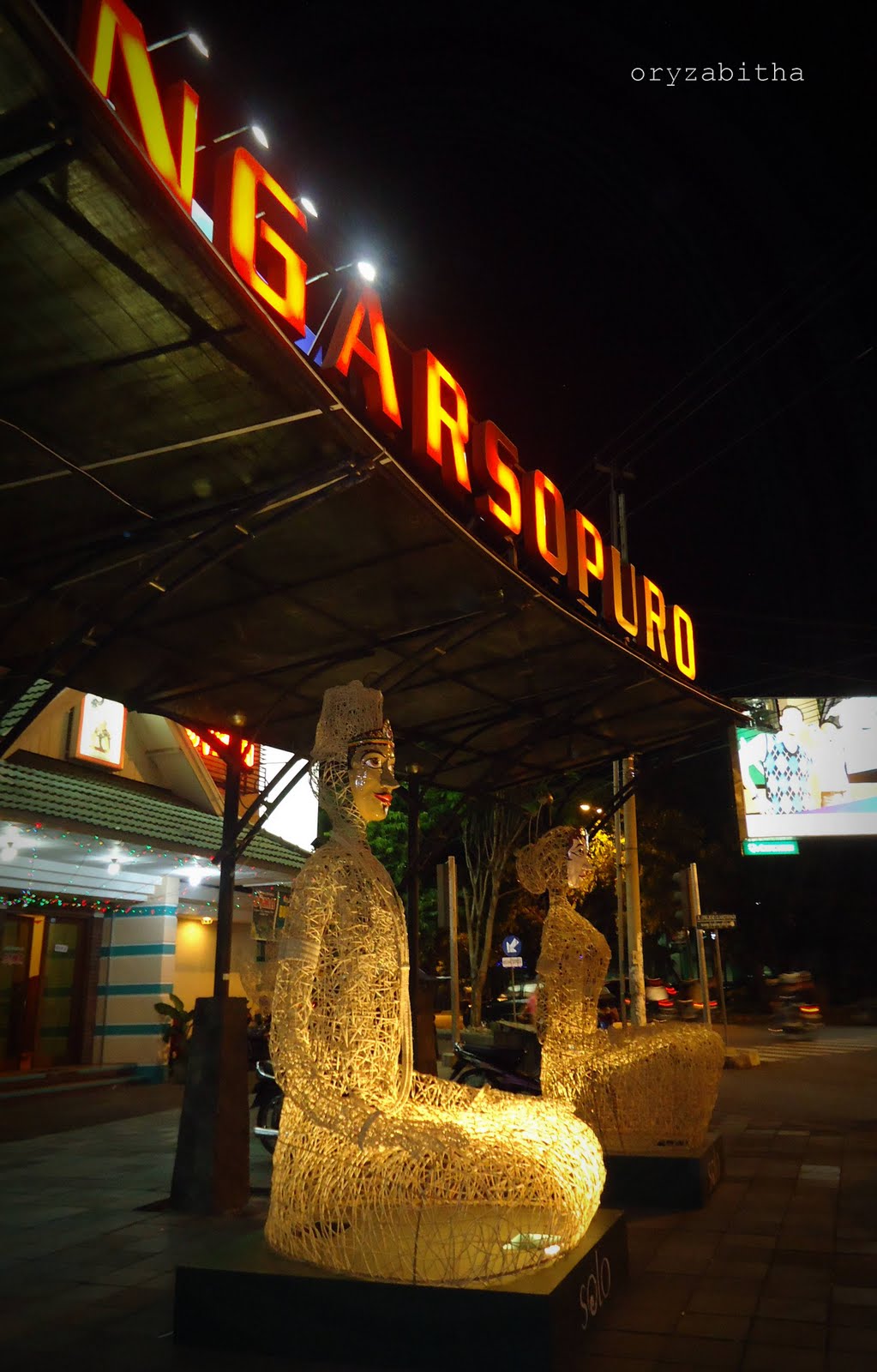 oryzabitha: Ngarsopuro di Malam Hari