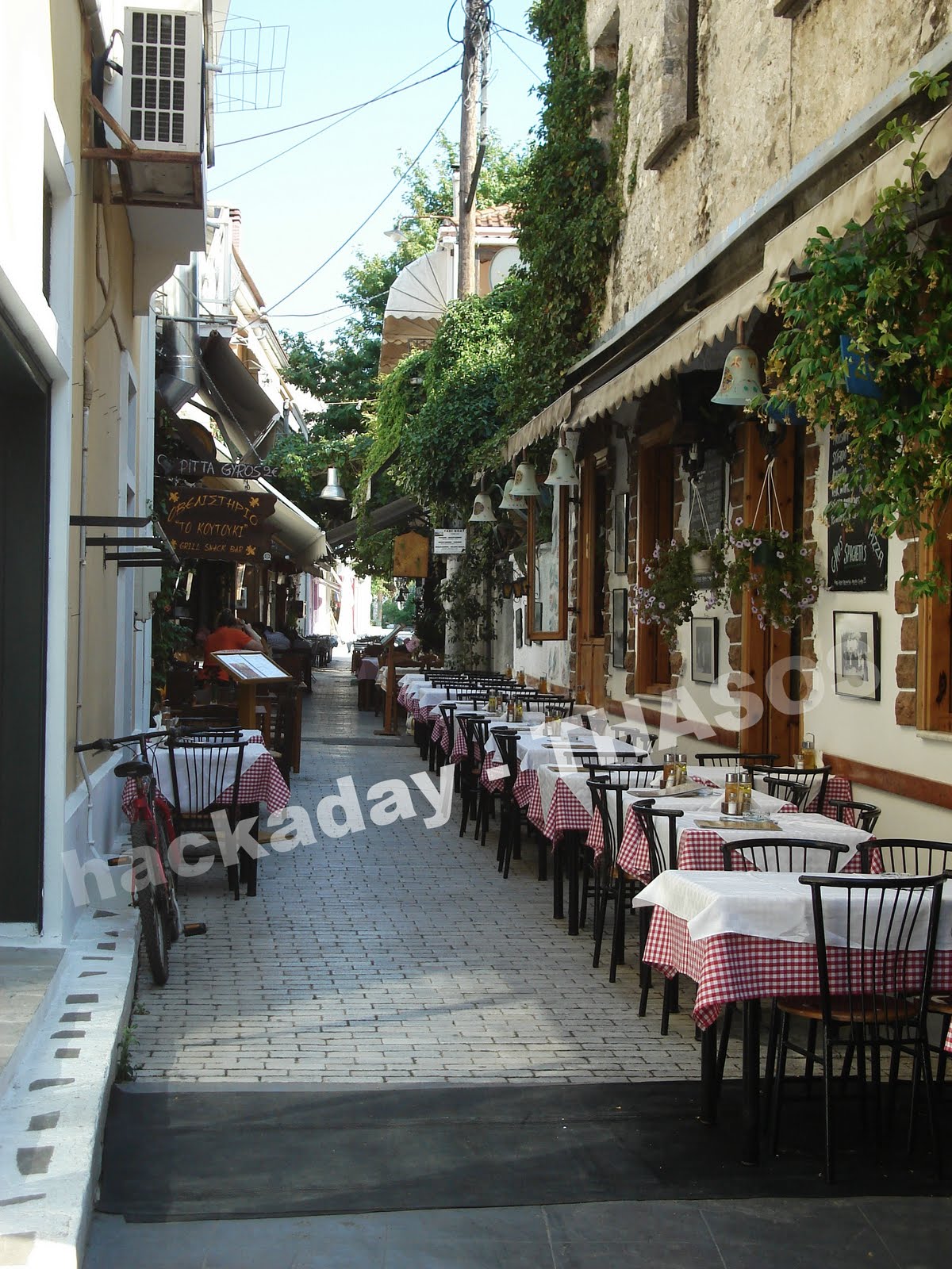 ΘΕΜΑ: ΘΑΣΟΣ: ΕΝΑ ΠΑΝΕΜΟΡΦΟ ΝΗΣΙ