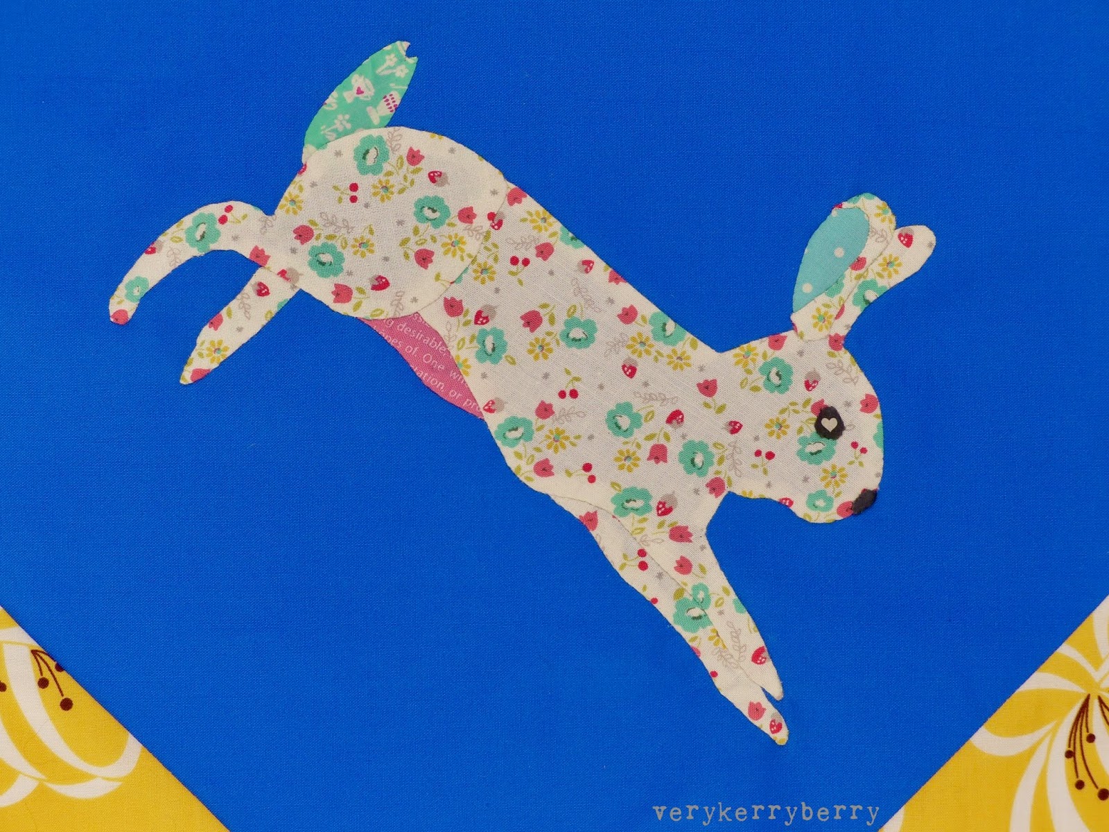 verykerryberry: Simple Folk Quilt: Rabbit & Horse