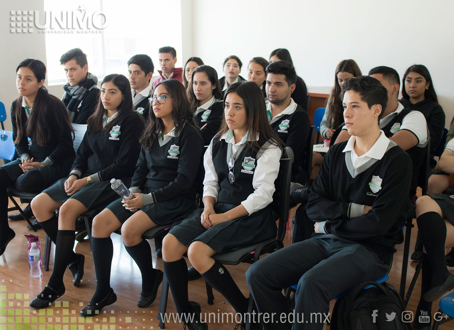 Noti Montrer : Logotipo de Universidad Montrer