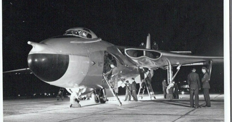 Jet & Prop by FalkeEins: Vickers Valiant - ebay photo find #105