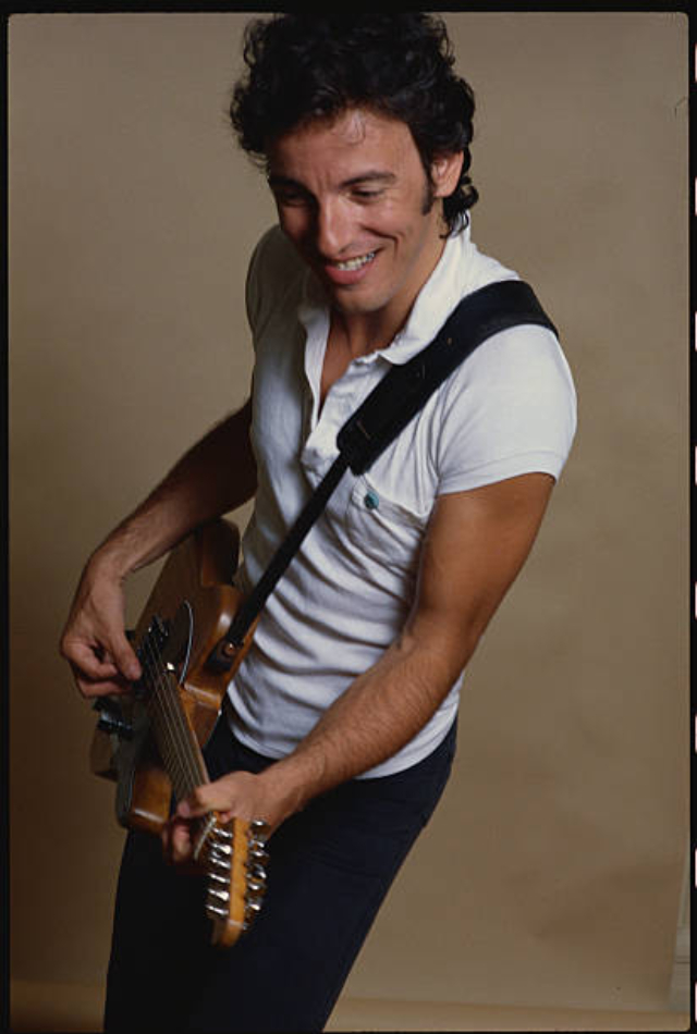 30 Studio Portraits of Bruce Springsteen Taken by Lynn Goldsmith in ...