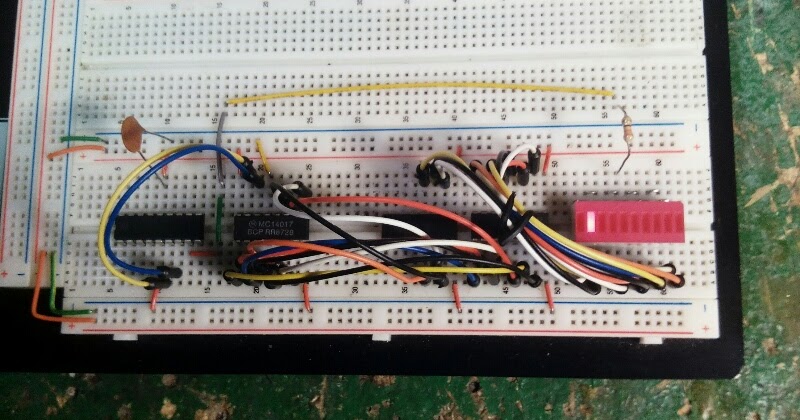 PIC Projects in Pascal: LED Dot Graph -- with CMOS Counter