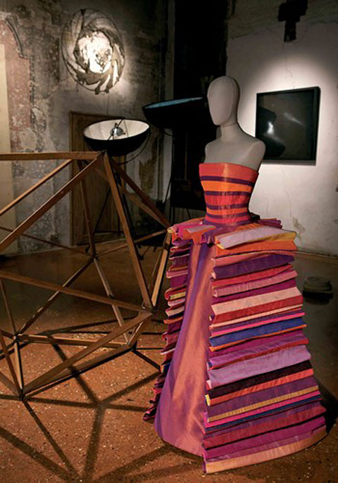 Eclectic Jewelry and Fashion: Roberto Capucci: Fashion Artistry