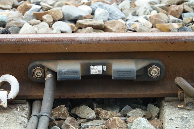 Blair's 鐵道攝影: 台鐵計軸器 TRA Axle Counter (Wheel Sensor)