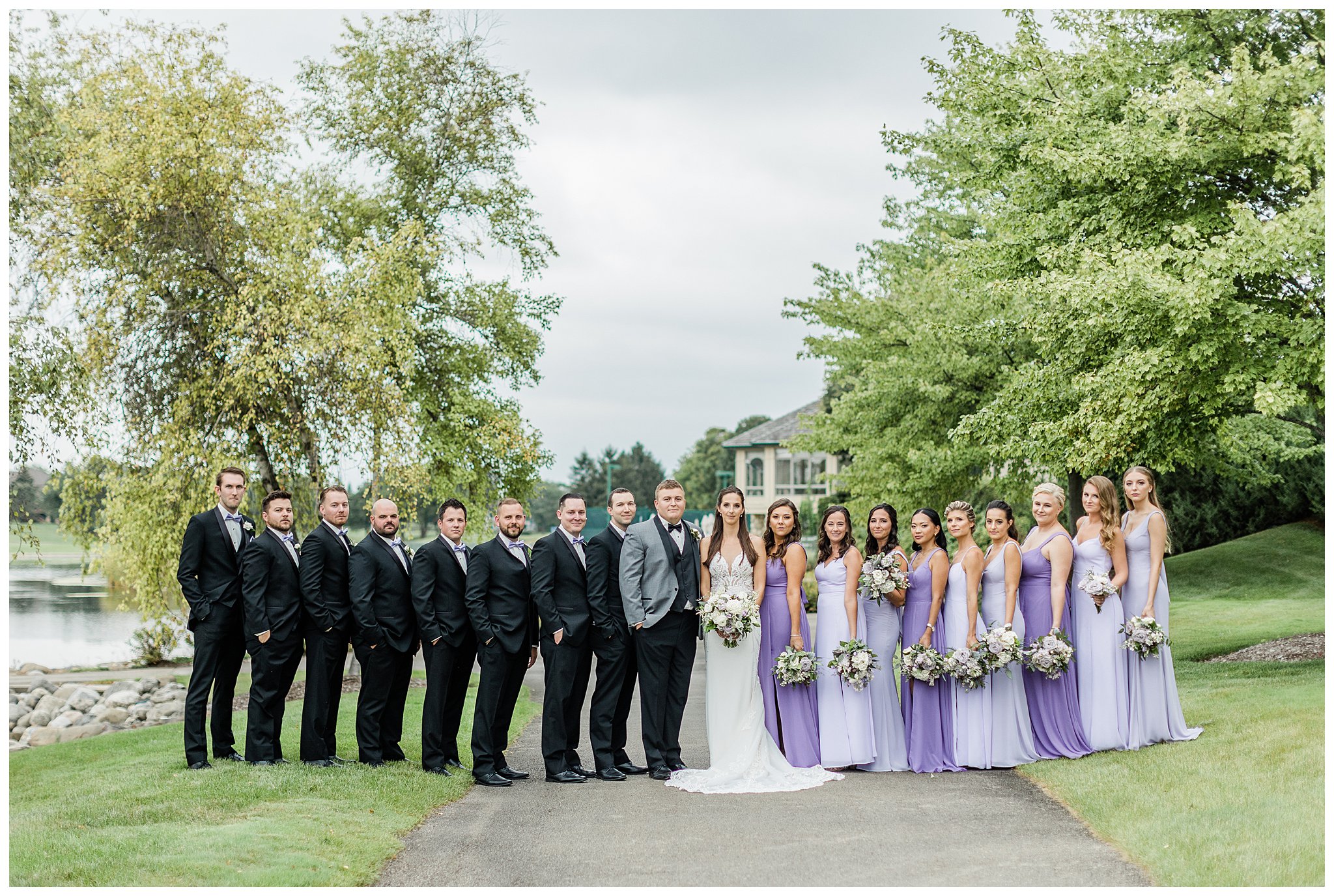 outdoor country club wedding with stunning florals — Photography by Lauryn