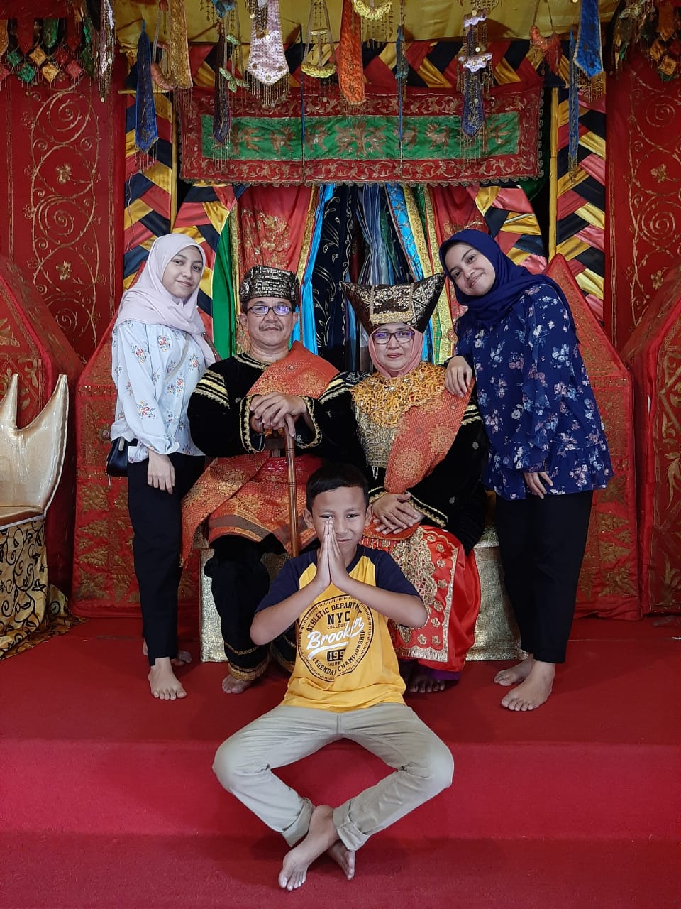 ULANG TAHUN PERKAWINAN DATUK MARINGGIH DAN SITI NURBAYA