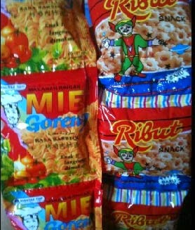 Siapa sih yang nggak kenal Jajanan Fenomenal ini? - K Y A R D H