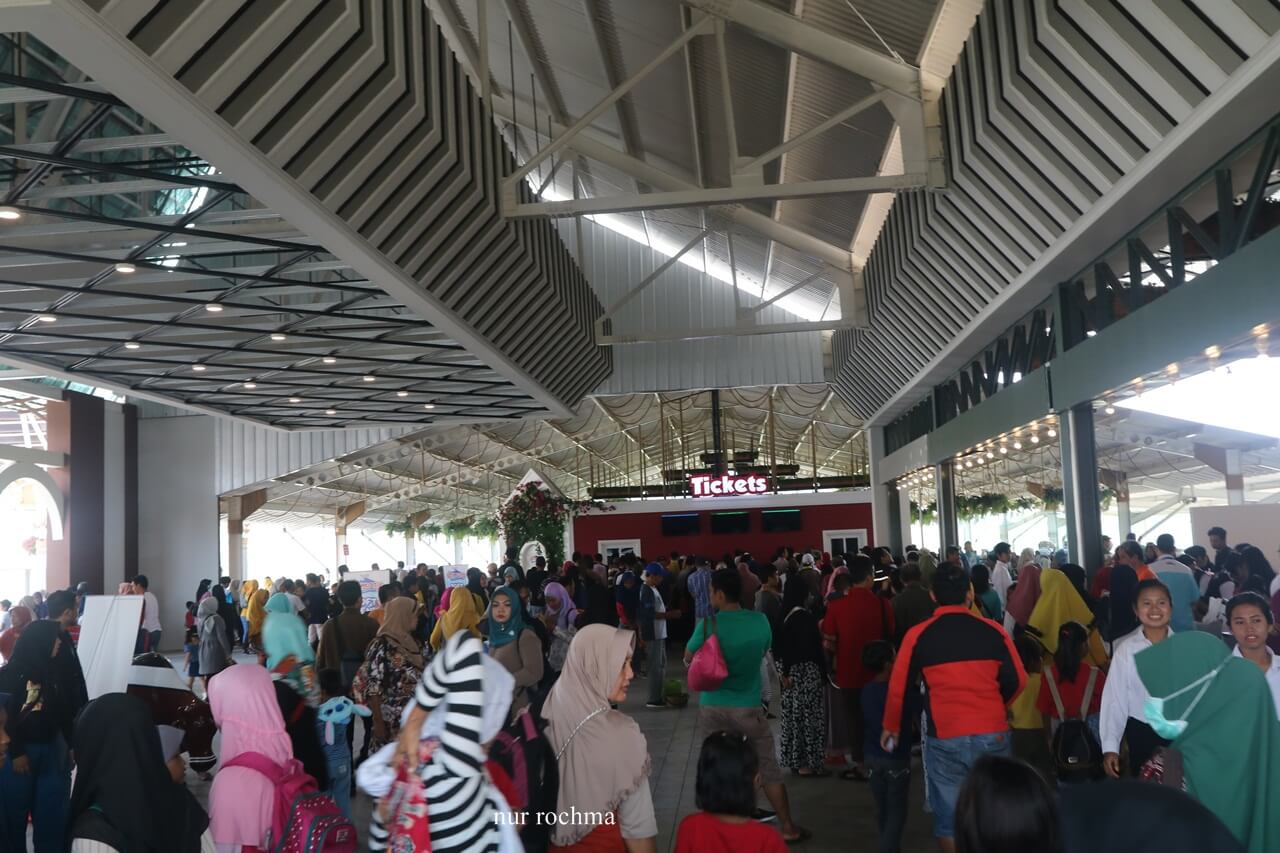 Musim Liburan di Cimory, Prigen: Mengenal Peternakan Sapi hingga Hasil ...