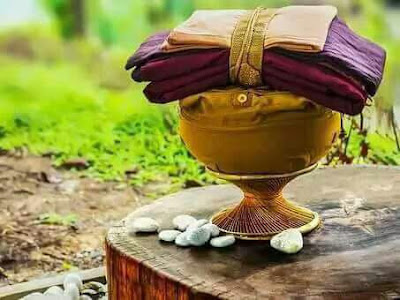 Kathina Robe Offering - History & Development - Dhamma USA