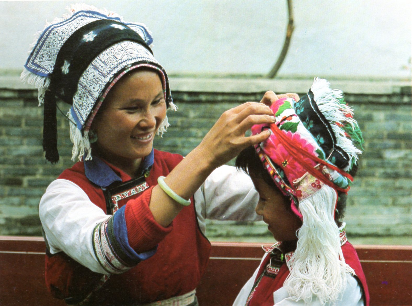 FolkCostume&Embroidery: Overview of the costumes of the lesser known ...