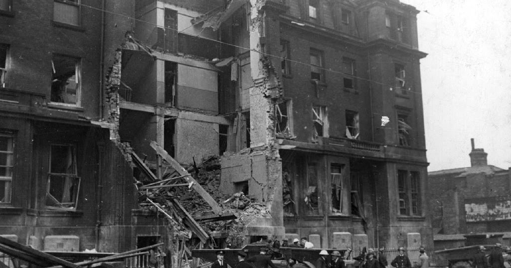 Andrew Simpson: Memories of the Manchester Blitz, Christmas 1940