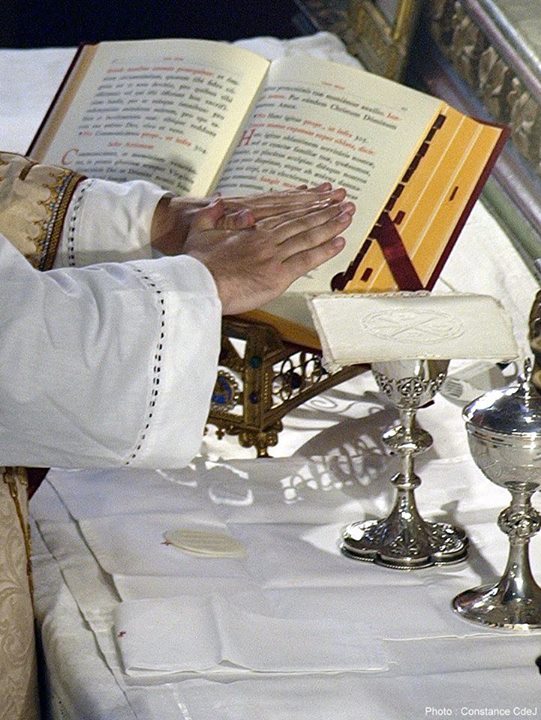 A Catholic Life: The "Easter Duty": Receive Holy Communion Once a Year