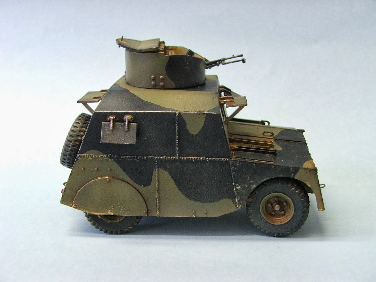 Panzerserra Bunker- Military Scale Models in 1/35 scale: Beaverette Mk ...