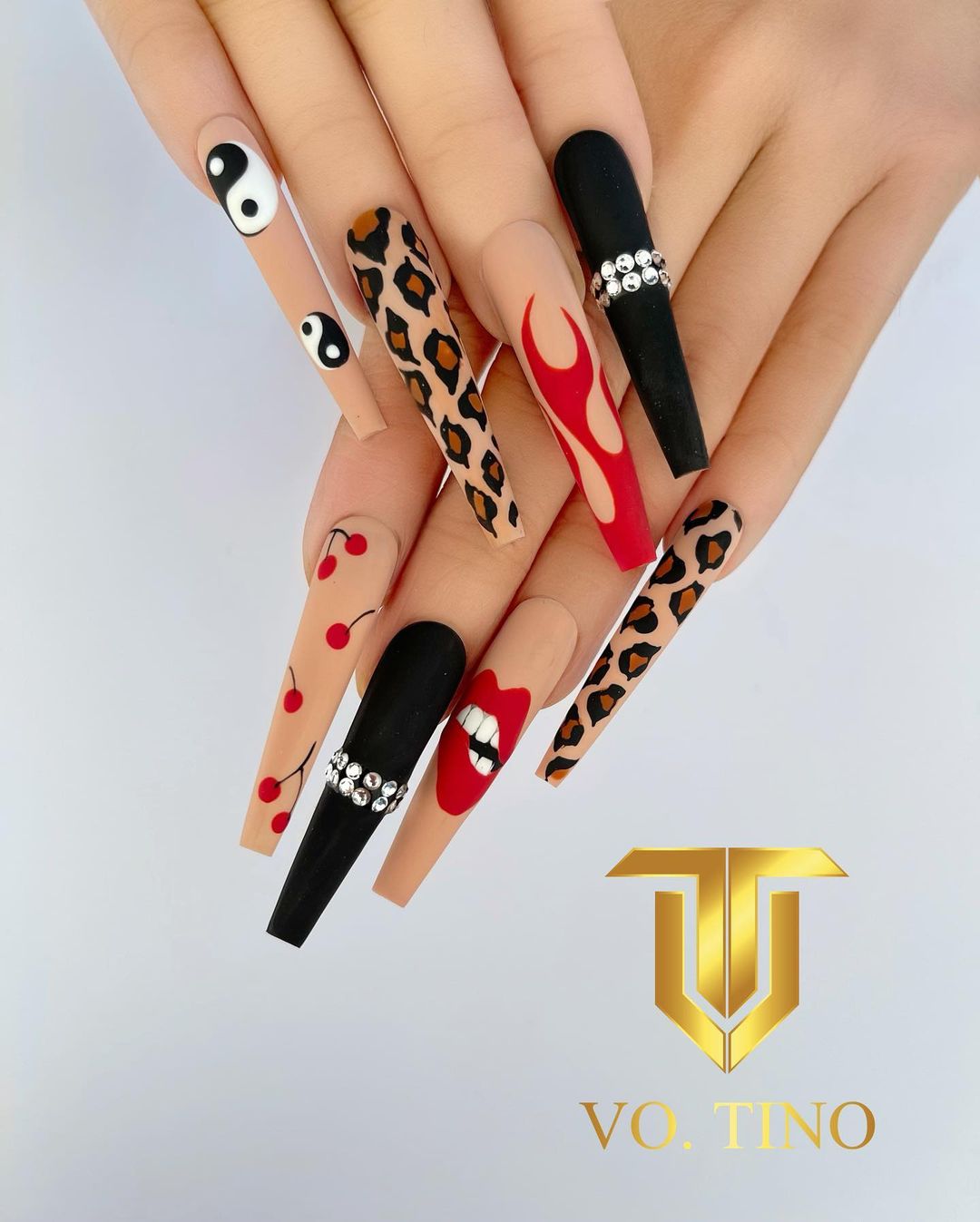 Exclusive luxury nail art designs by Vo.tino | Melody Jacob