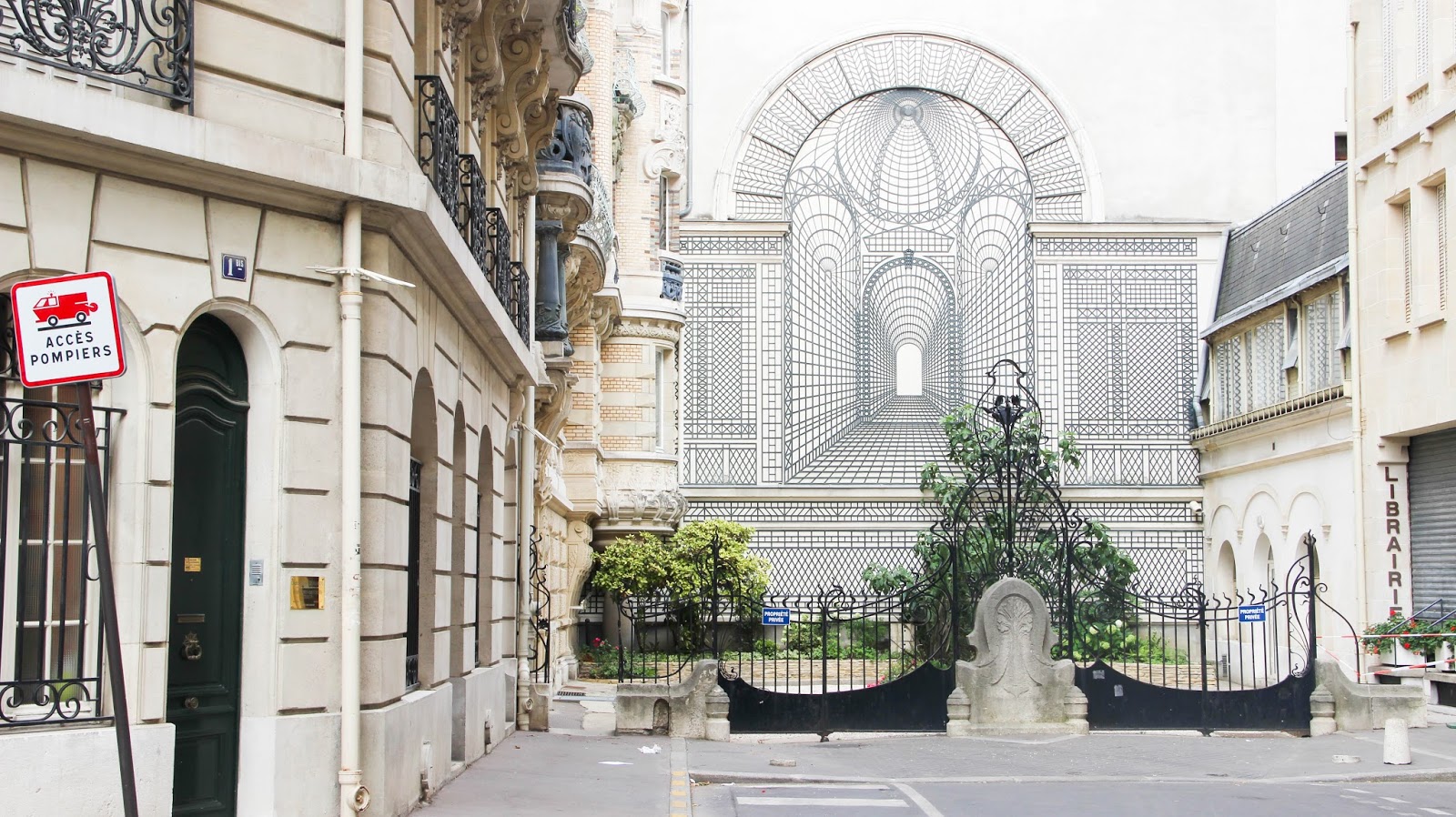 AVENUE RAPP - FRENCH FASHION TOUCH