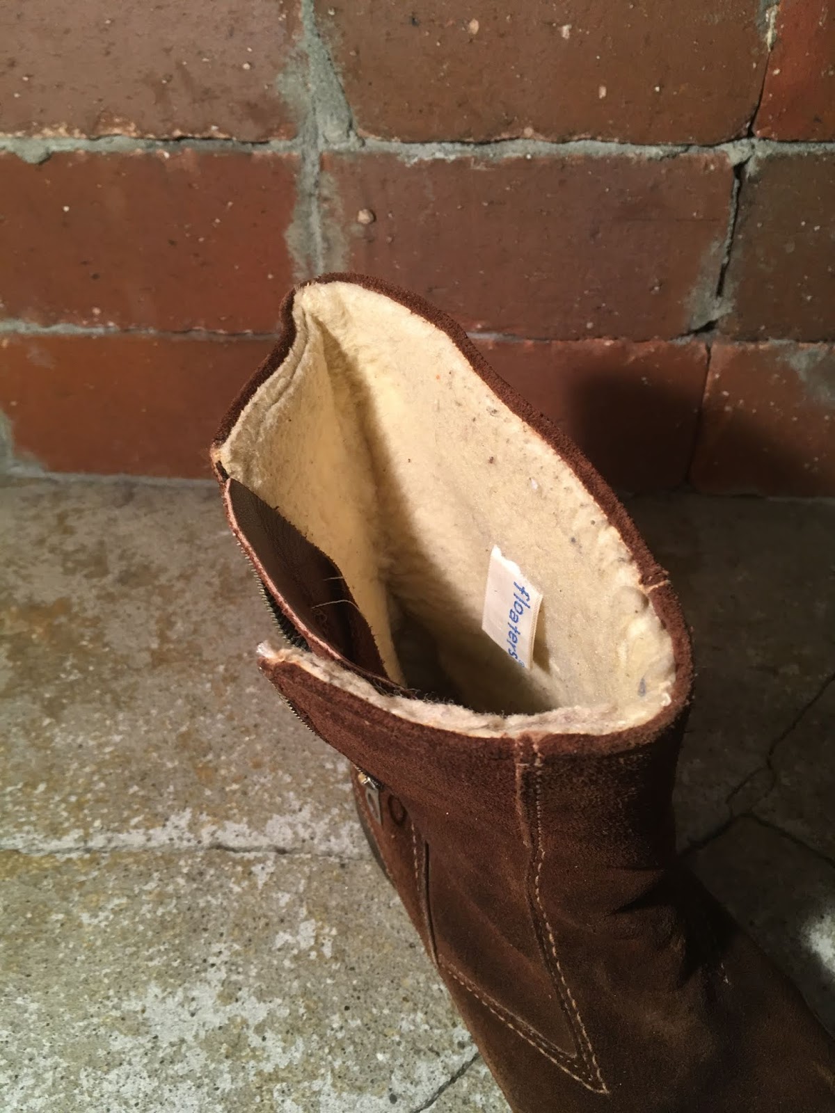 TREDICI: 12/20 Bates Floaters Boa Leather Shoes