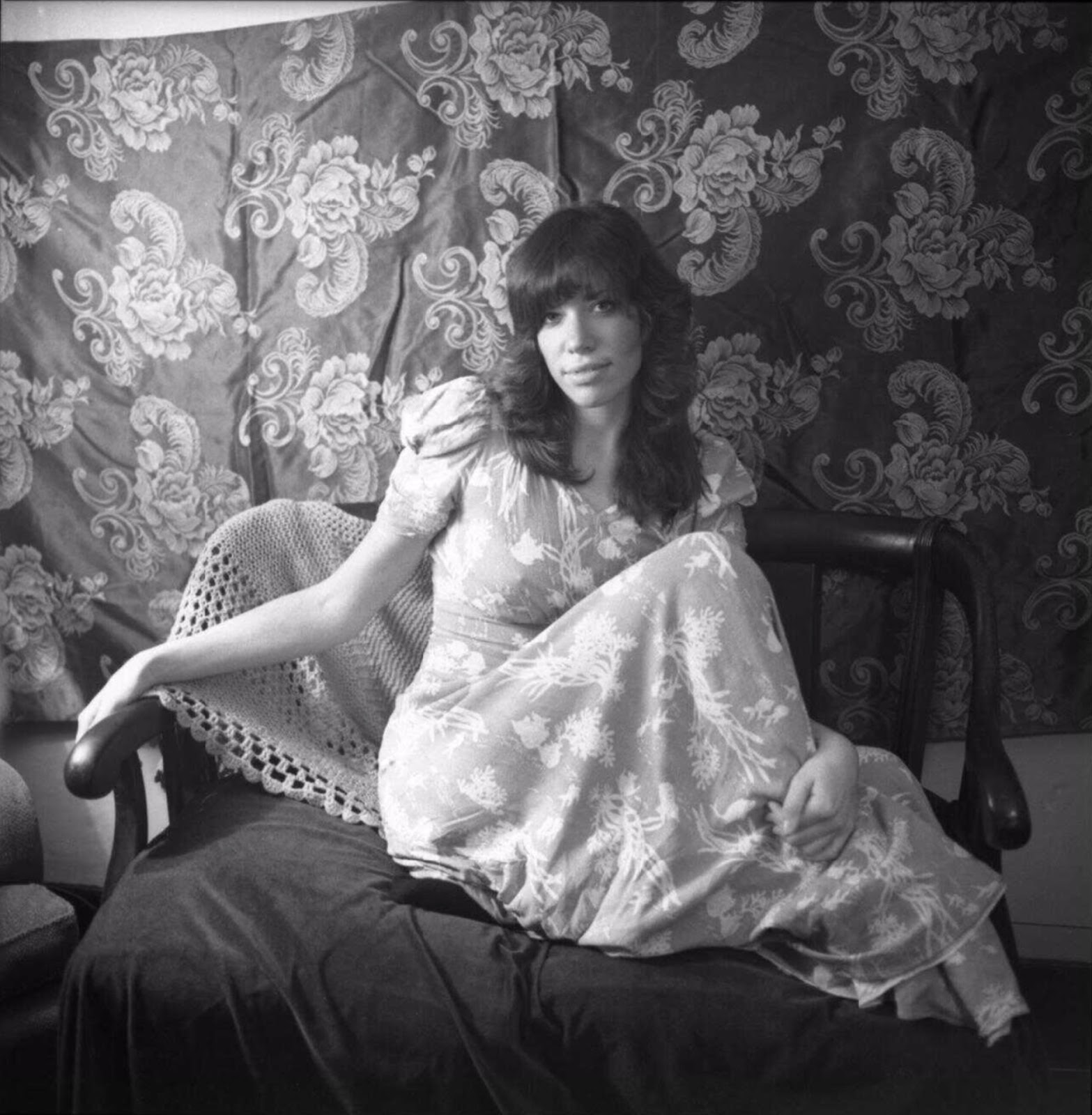 Carly Simon - Album Covers: Carly Simon (1971)