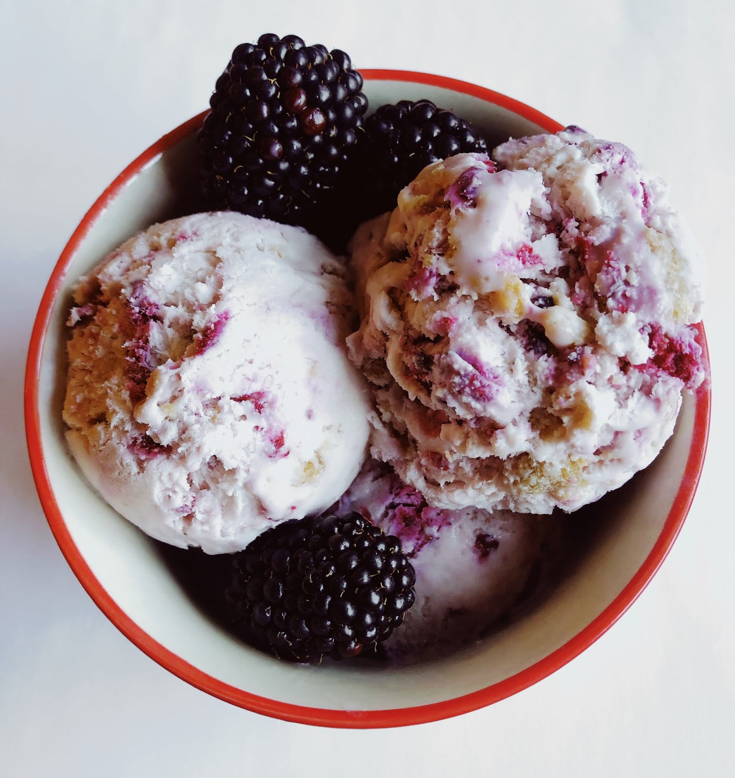 You Go Girl!: No Churn Blackberry Crumble Ice Cream