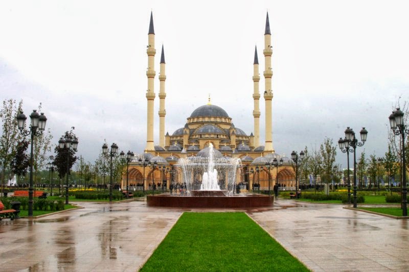 MASJID AKHMAD KADYROV - GROZNY, REPUBLIK CHECHNYA