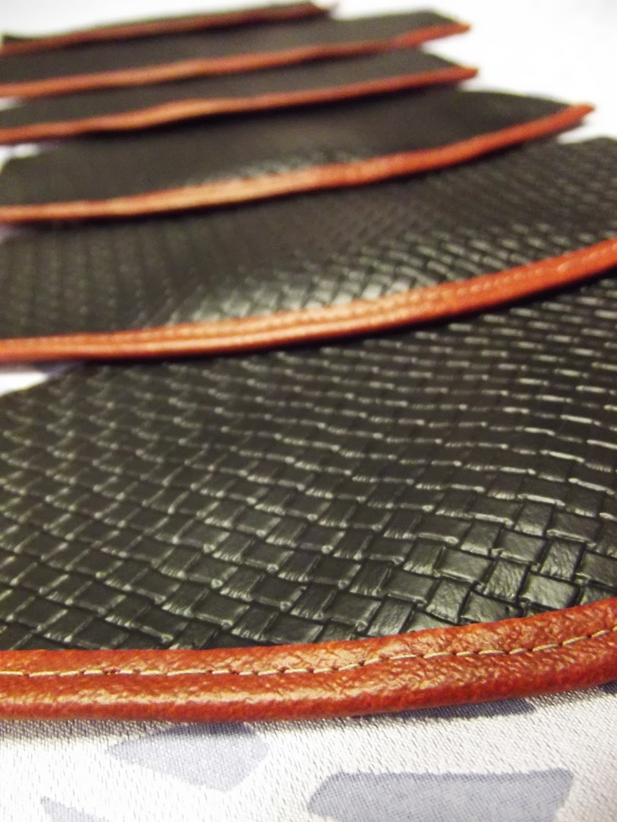 Crayons: Leather Armour Tutorial