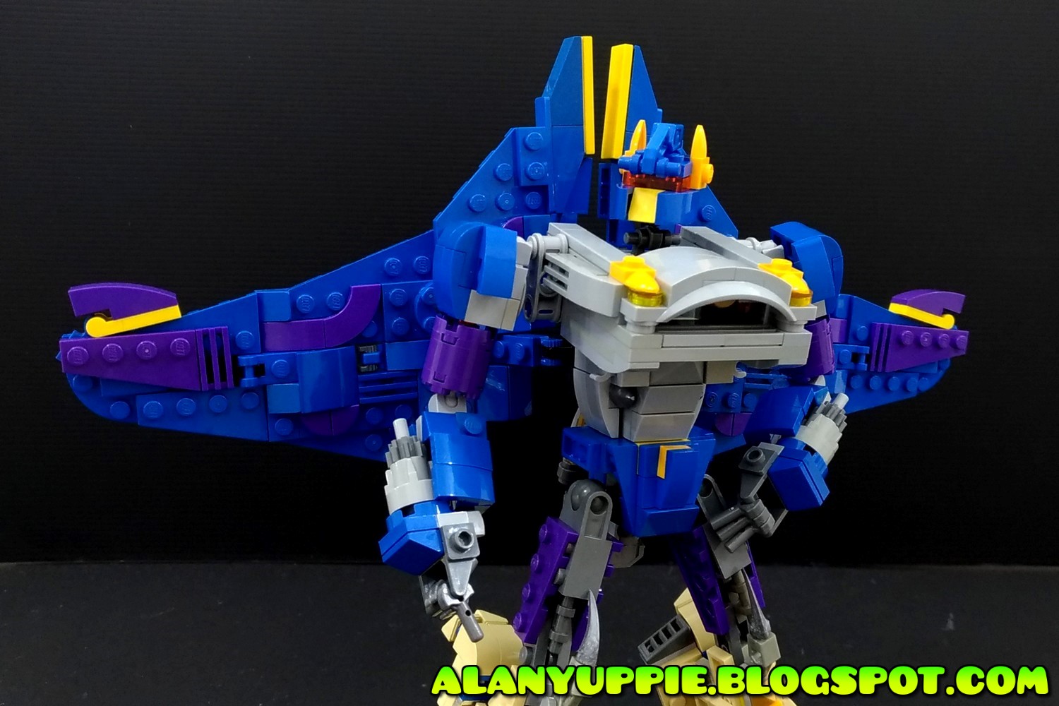 Alanyuppie's LEGO Transformers: LEGO Transformer Depth Charge from ...