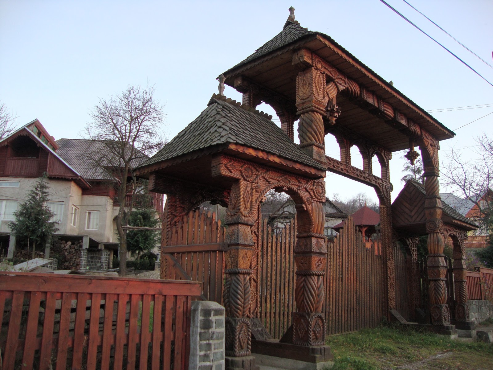 TUDOR PHOTO BLOG: Maramures,Romania - Noile Porti Maramuresene