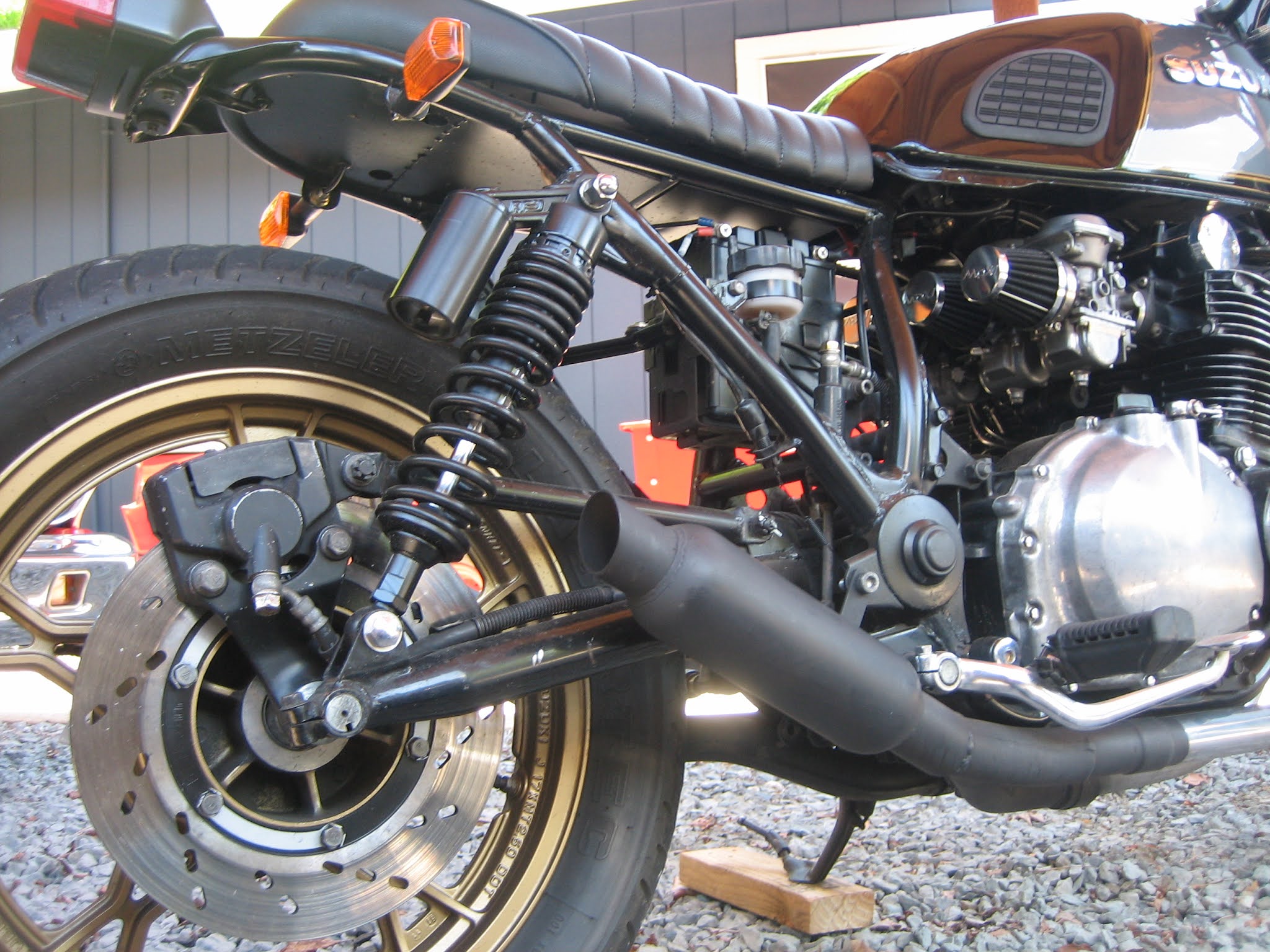Eric's Garage: 1983 Suzuki GS1100G brat build