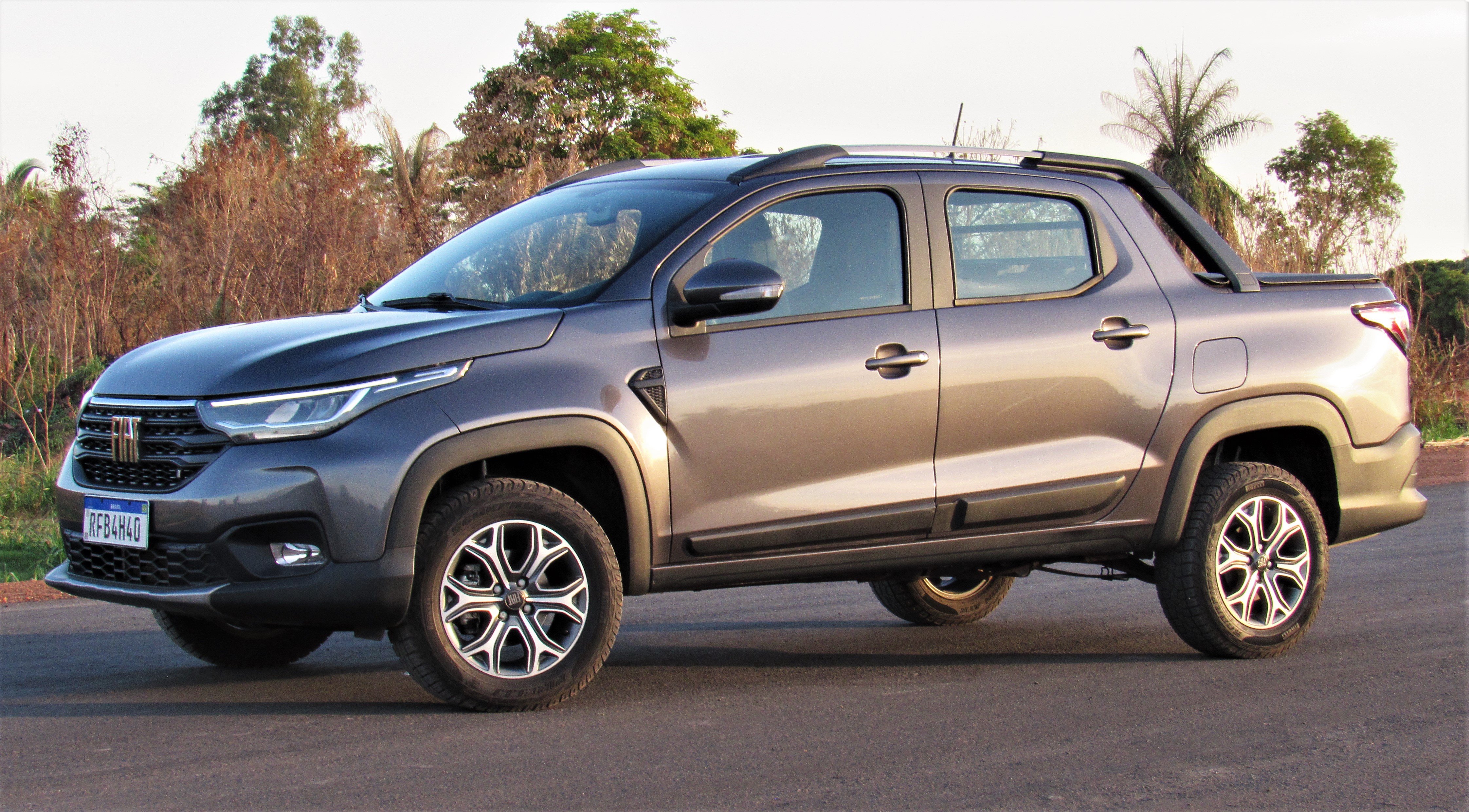 Avaliação: Carregada de novidades, Fiat Strada Volcano justifica seu ...