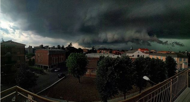 TERRA REAL TIME: "Tutto normale" Un "uragano" si e' abbattuto su Modena!