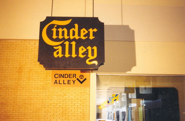 Our Nostalgic Memories: Cinderella City Mall