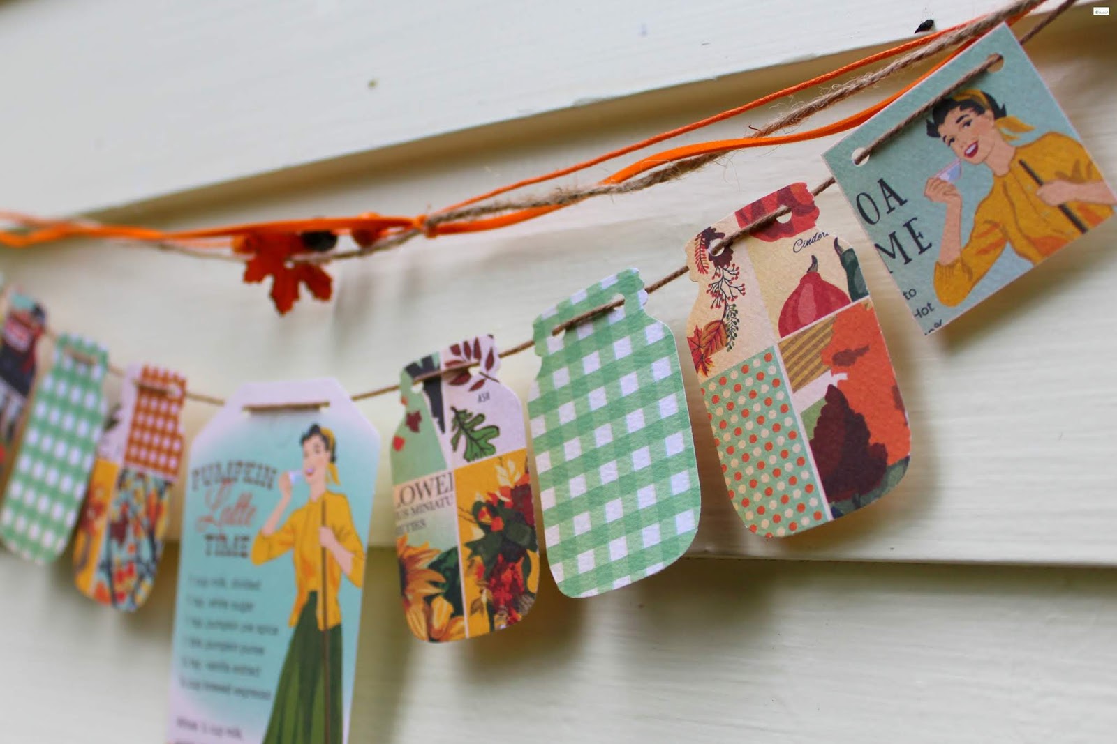 Pumpkin Latte Time Bunting | Caravan Sonnet