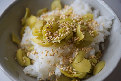 Norio on Wine and Food: Karikari-koume rice balls カリカリ小梅のおにぎり